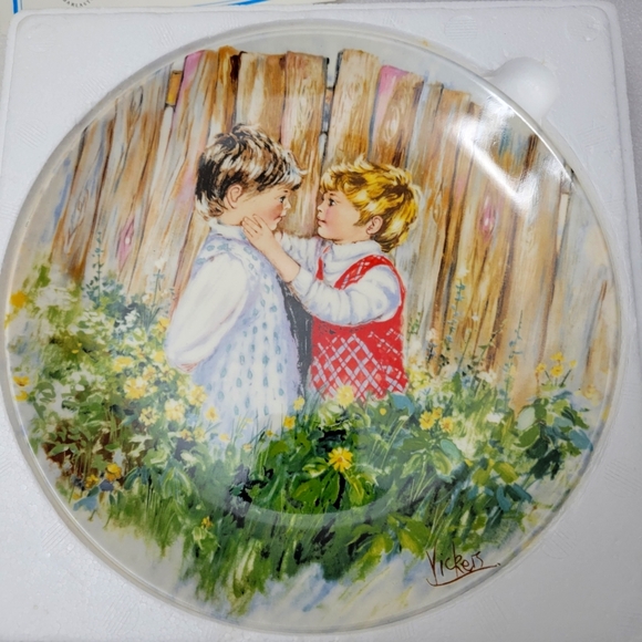 Vickers | Art | 981 Be My Friend Collectible Plate Wedgwood My Memories ...
